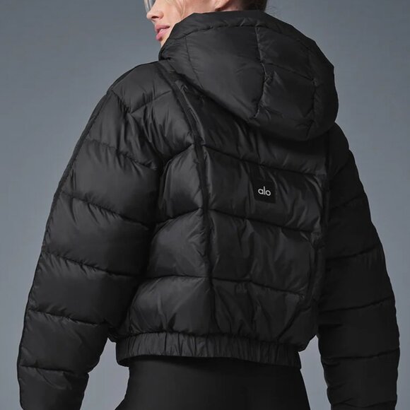 ALO Yoga | Jackets & Coats | Guc Alo Yoga Aspen Love Puffer Black Sz S ...